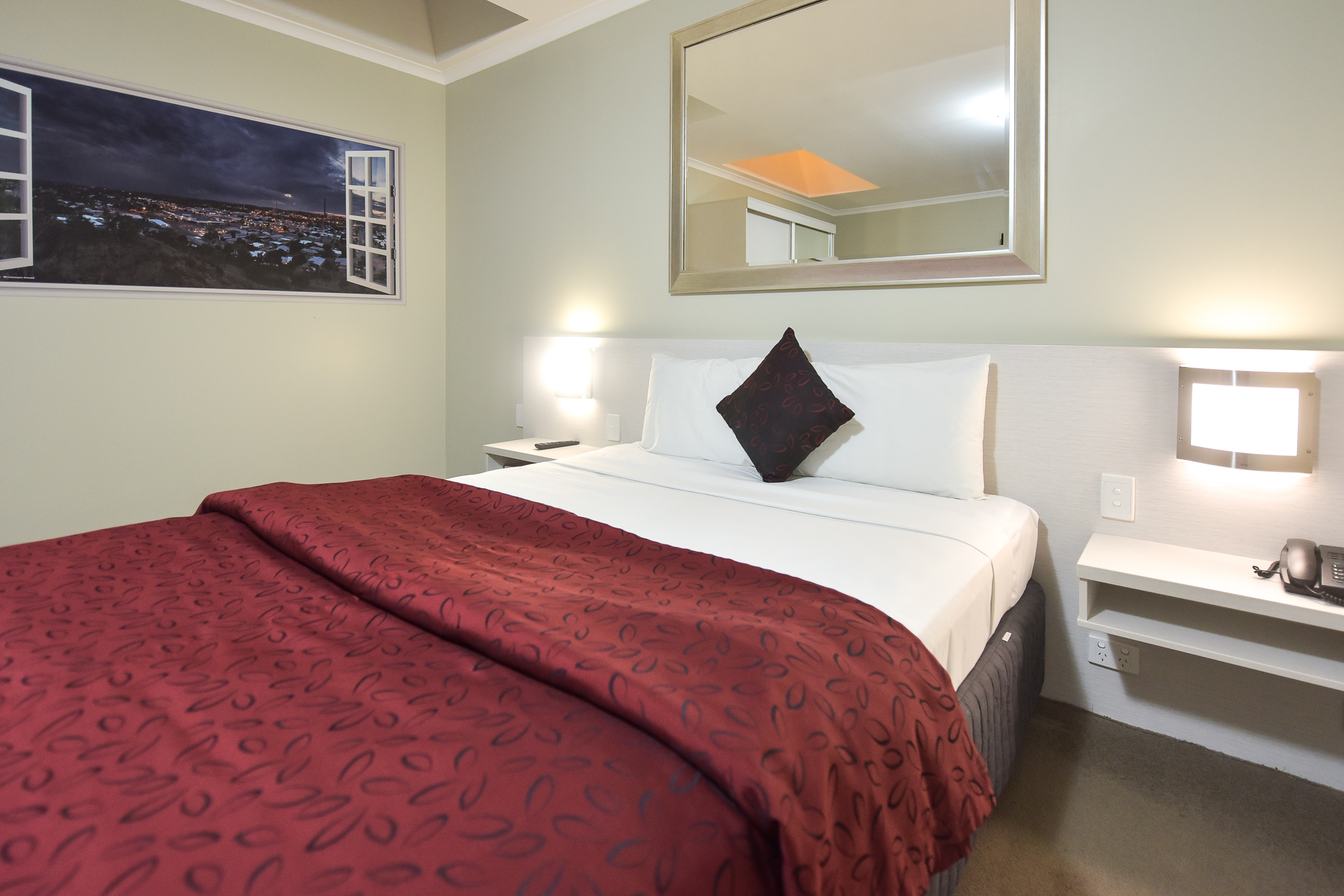 Accommodation - Isa Hotel