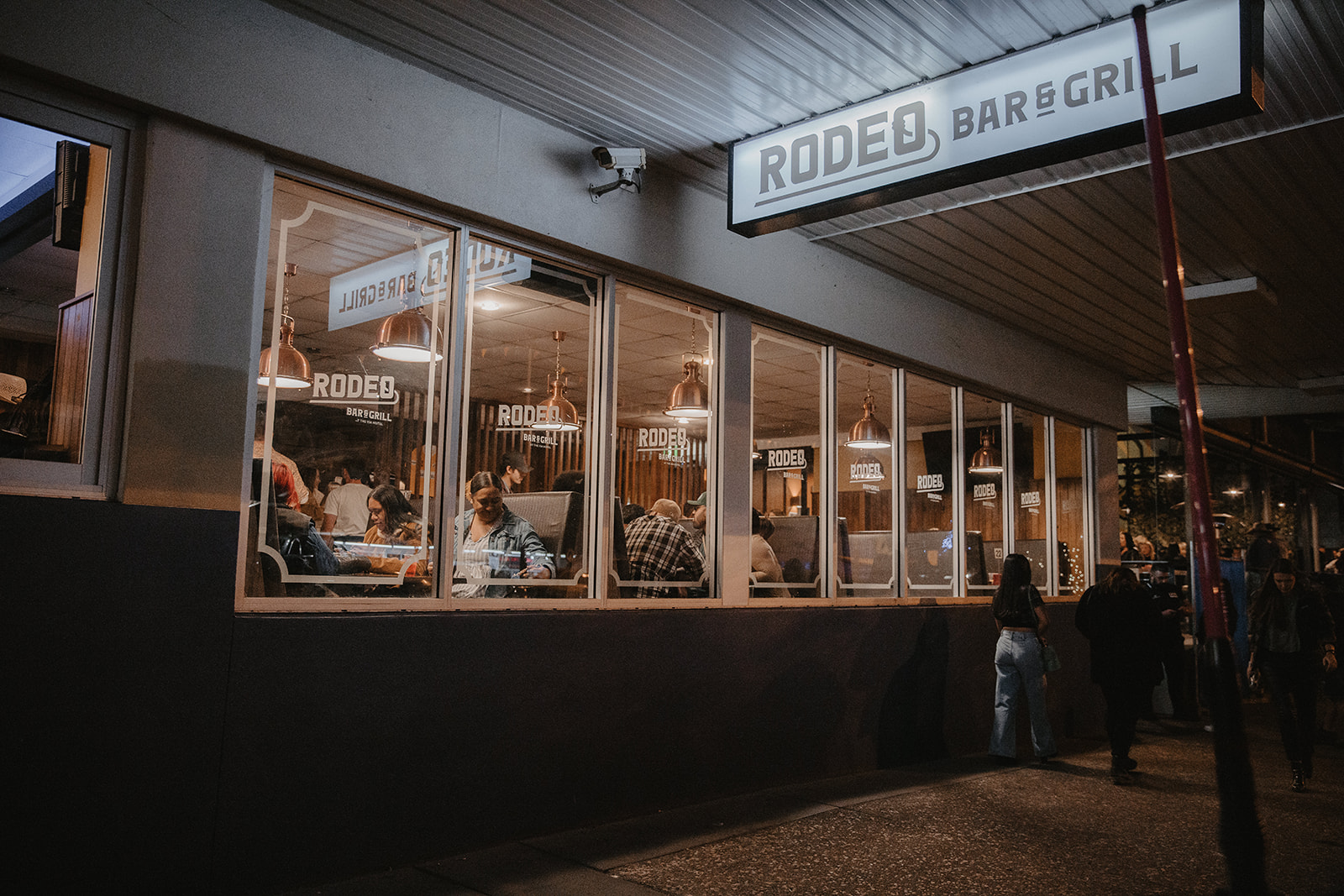 Dining | Rodeo Bar & Grill - Isa Hotel Book A Table Online