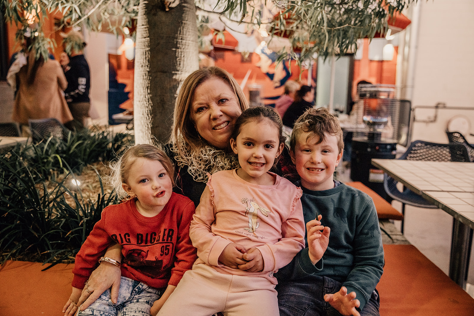 Kids Eat FREE Sundays - Isa Hotel